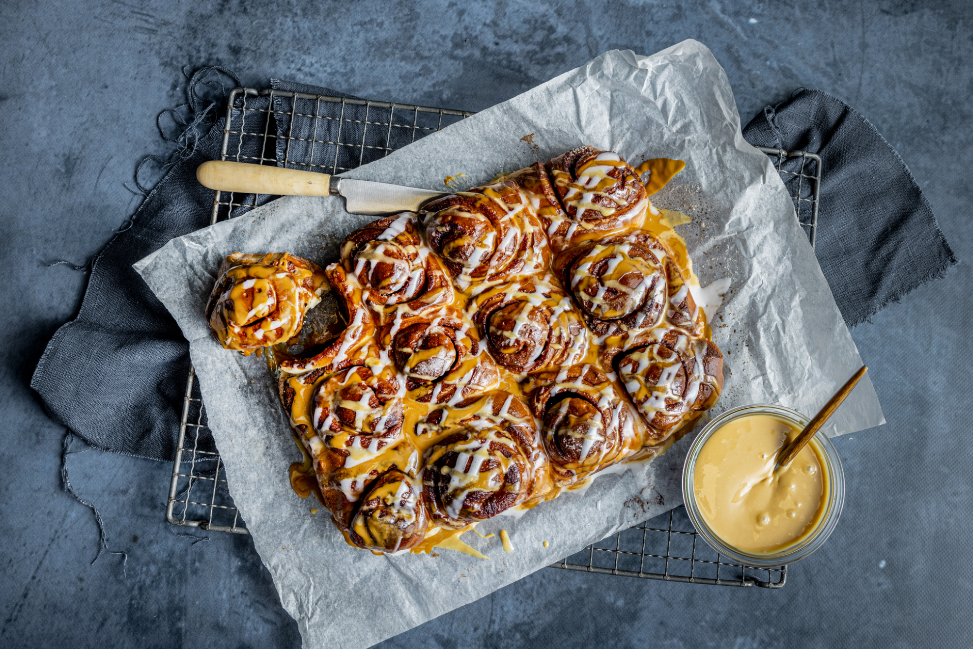 Cinnamon Buns with Brunost™ Glace - Tineasia